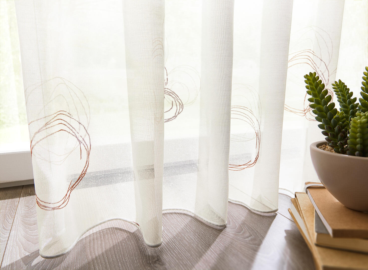 Un_1131-800 Circular